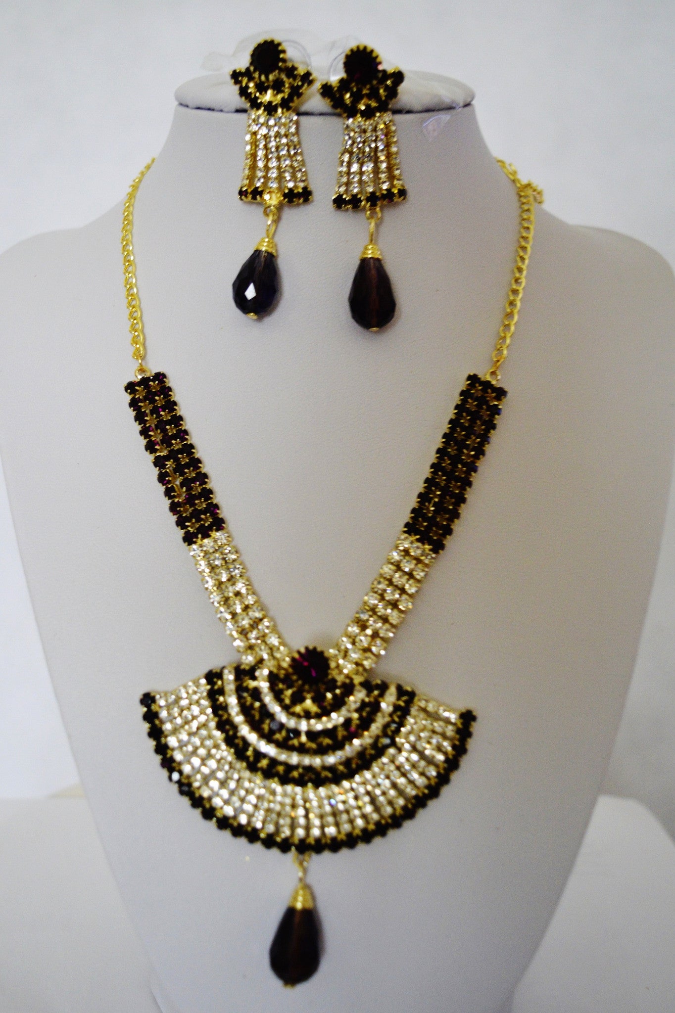 Beautiful Fashion Jewellery Set – nandikasarees.co.uk