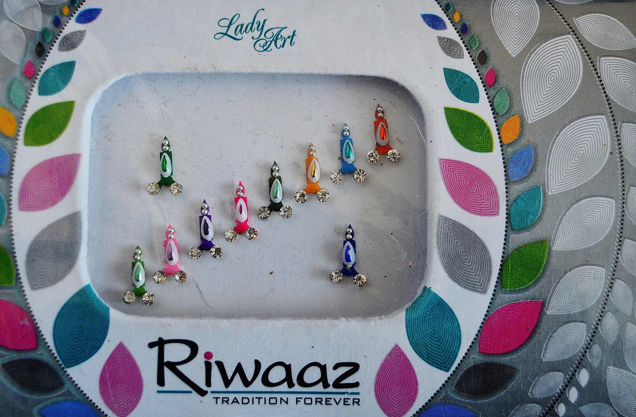 A Gorgeous Packet Of Individual Bindis – nandikasarees.co.uk