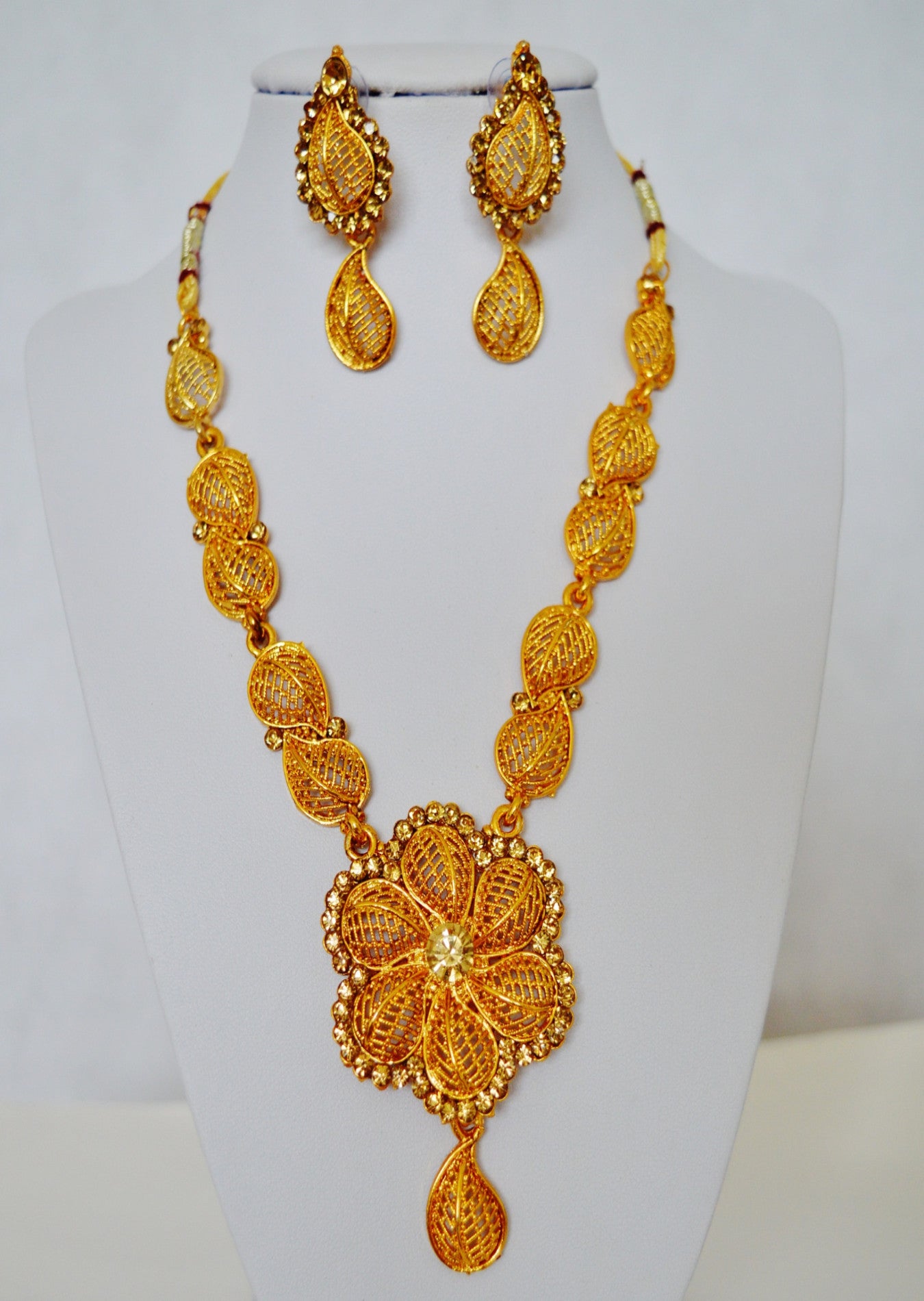 Beautiful Fashion Jewellery Set – nandikasarees.co.uk